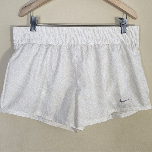 Nike | Shorts | Nwt Nike Womens Leopard Print Running Shorts Large ...
